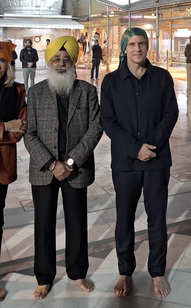 Emmanuel Macron's feet