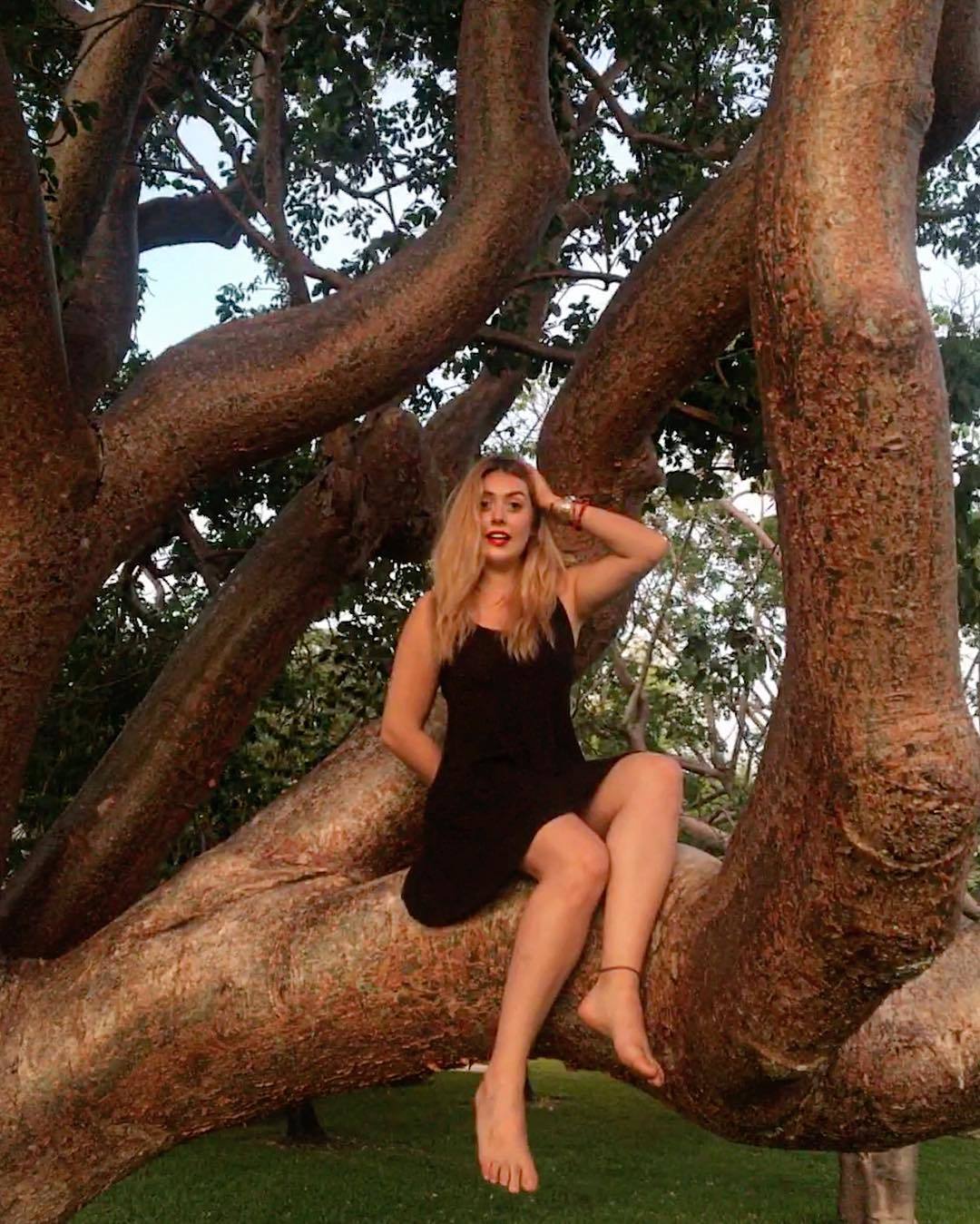 Fabiola Santoscoys Feet I Piedi Di Fabiola Santoscoy Celebrities Feet 2022