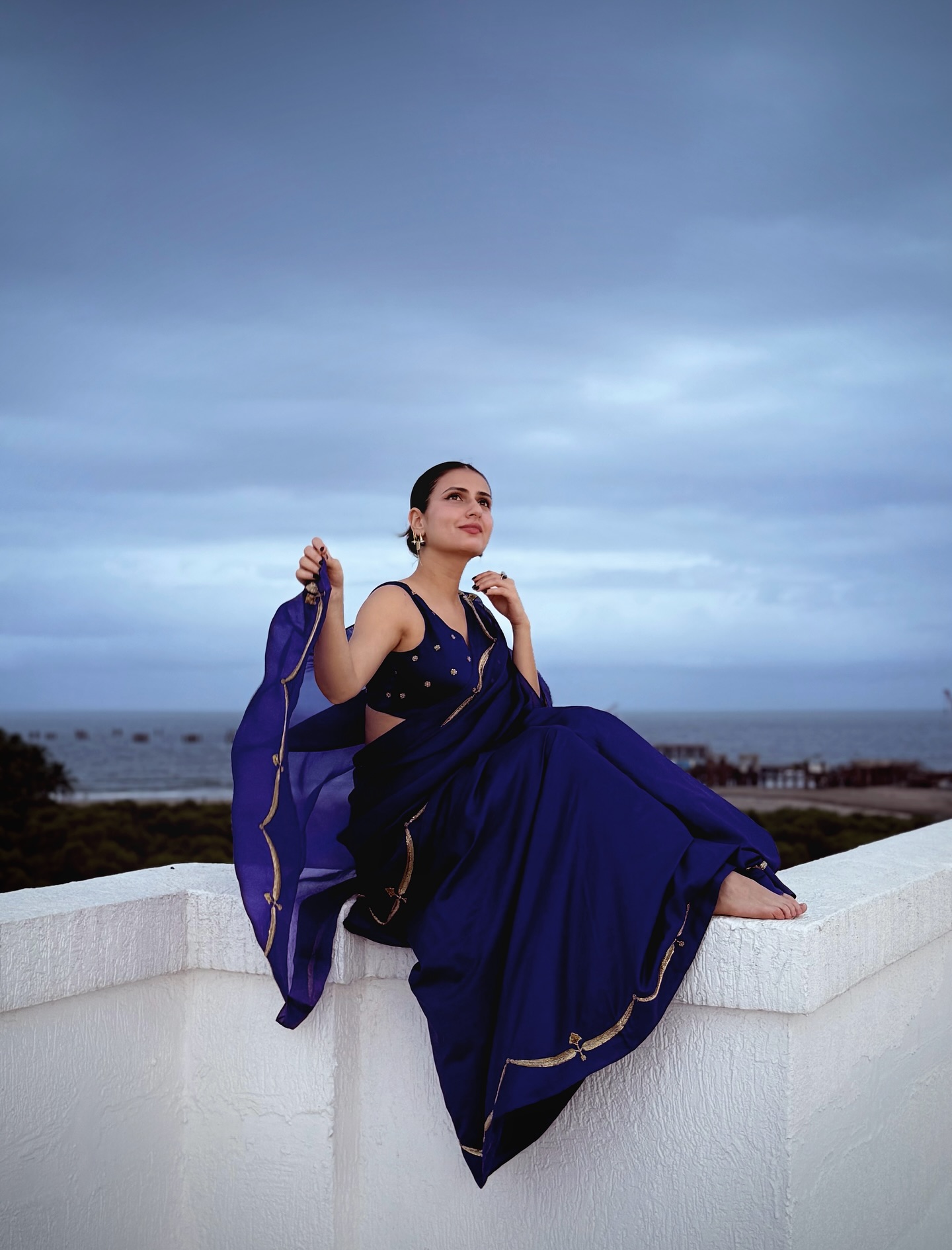 Fatima Sana Shaikh's feet