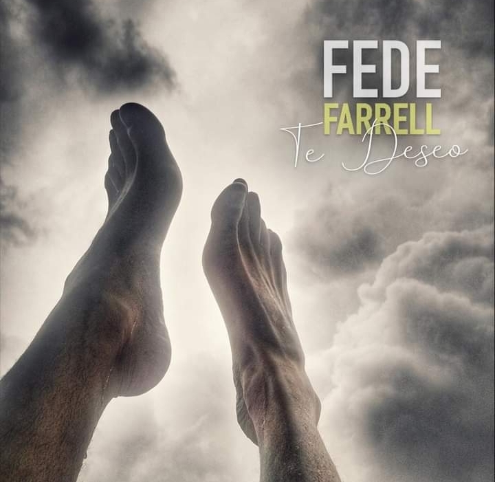 Fede Farrell's feet