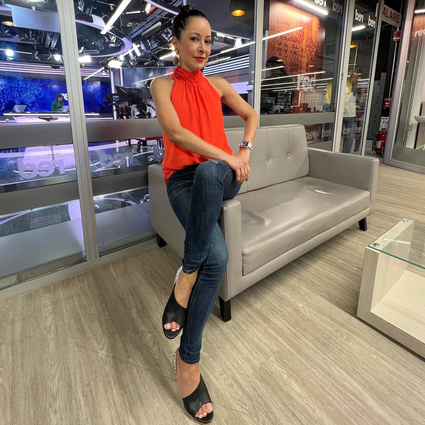 Flavia Dos Santos's feet