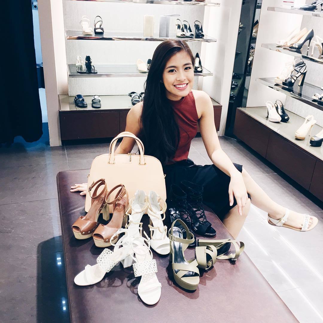 Gabbi Garcias Feet I Piedi Di Gabbi Garcia Celebrities Feet 2022