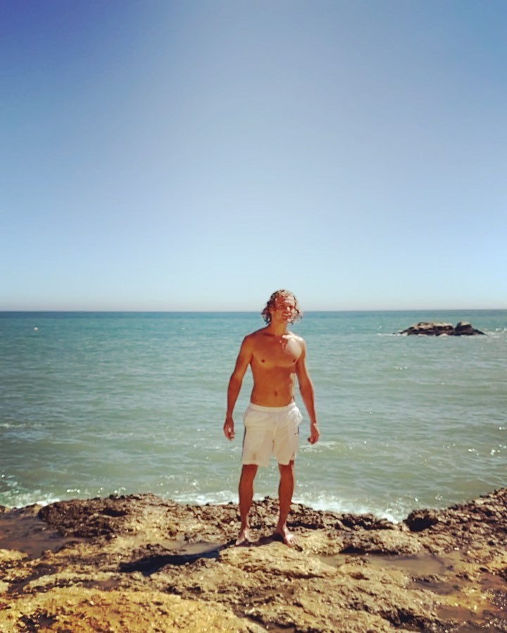 Gabriel Thomas's feet