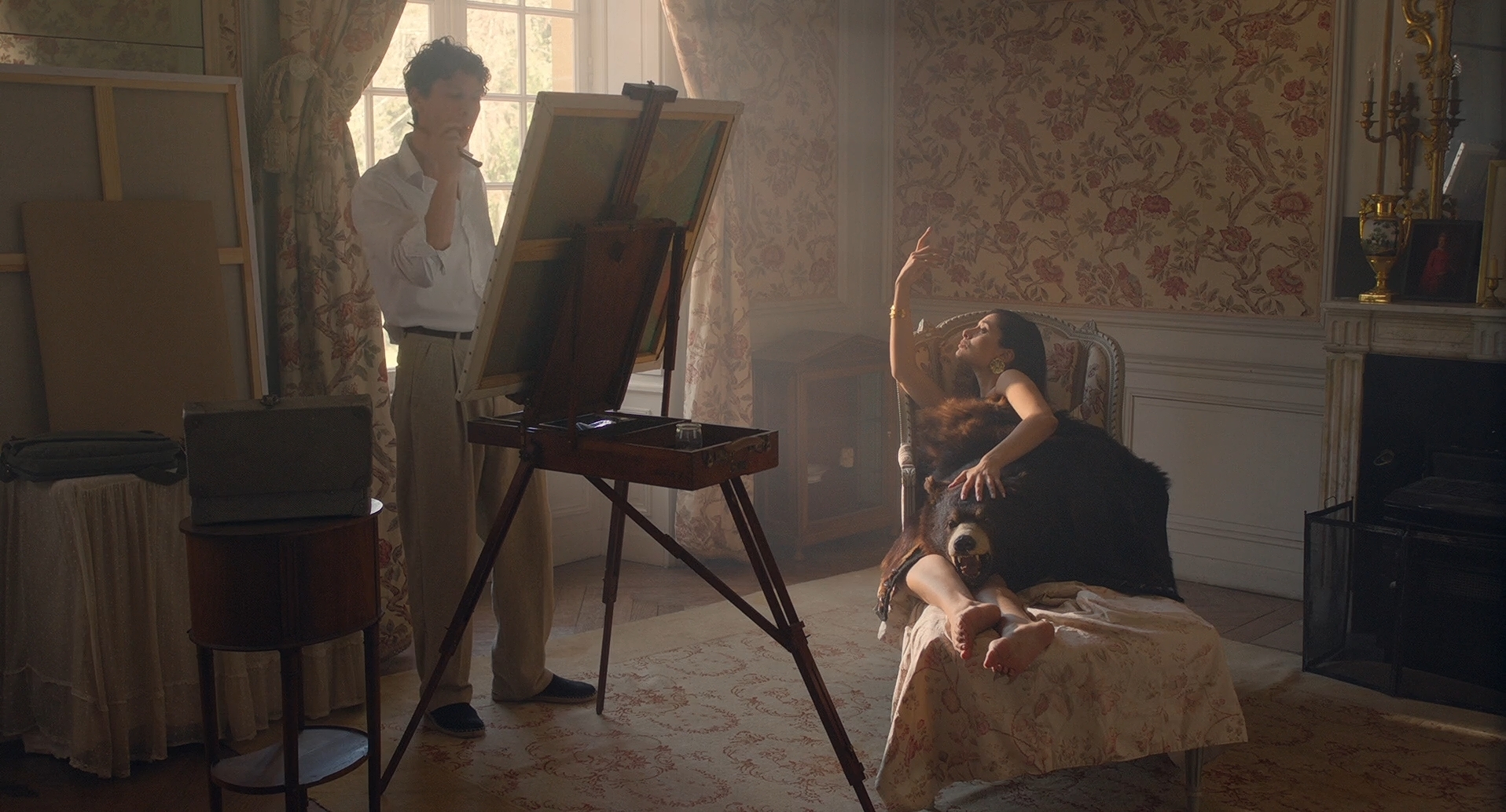 Gabriella Wright's feet