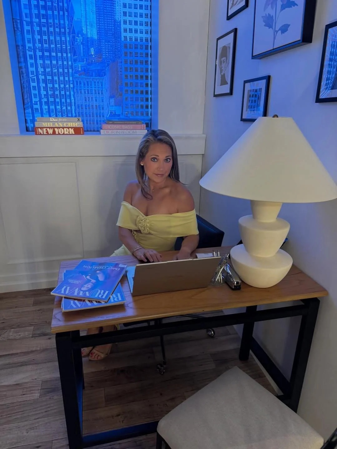 Ginger Zee's feet