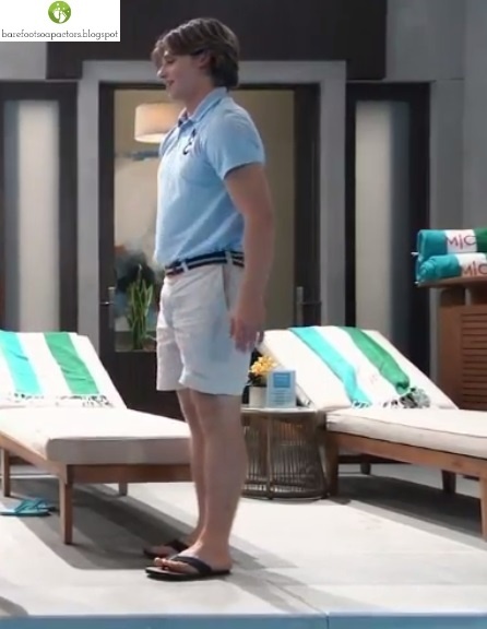 Giovanni Mazza's feet