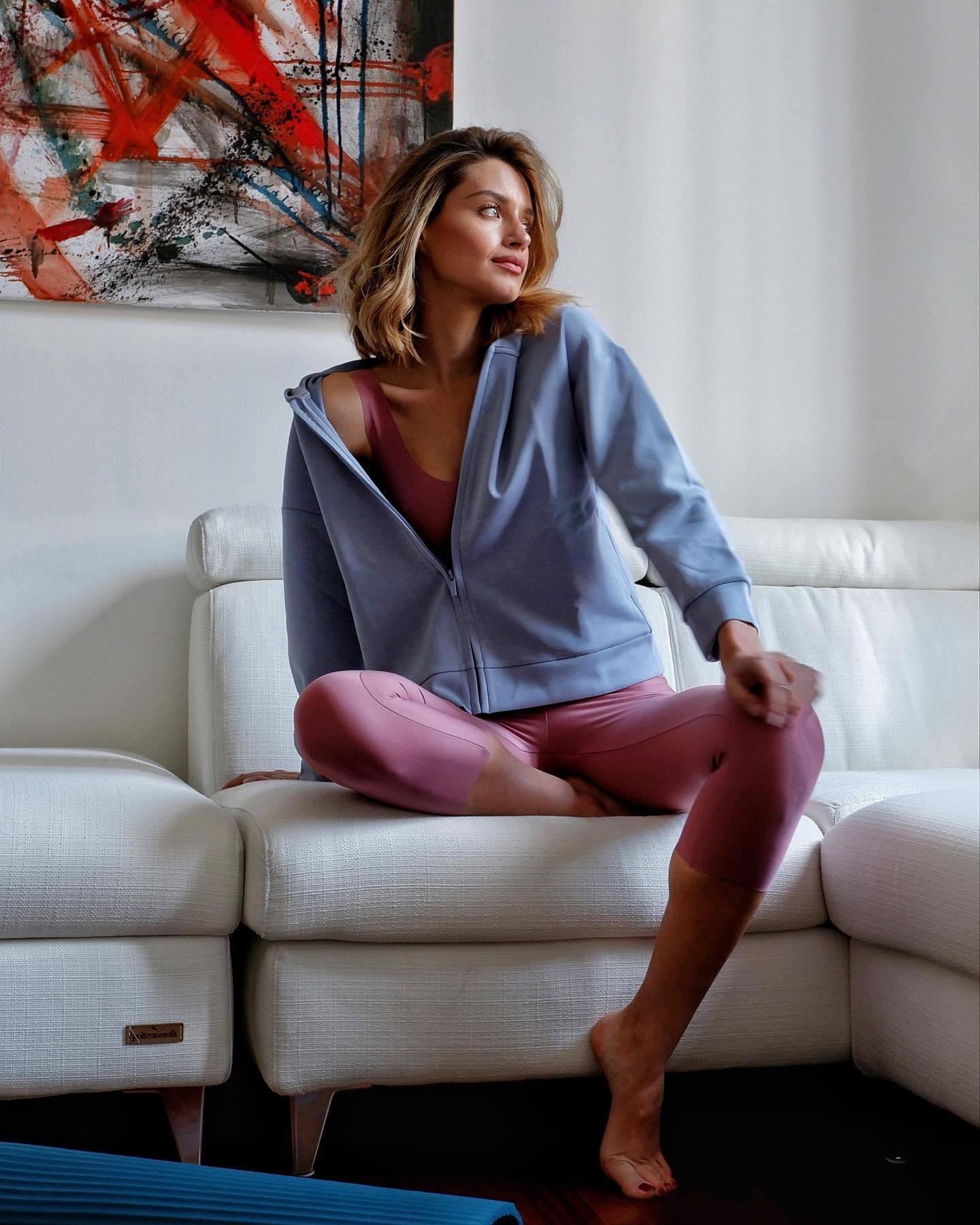 Giulia Arenas Feet