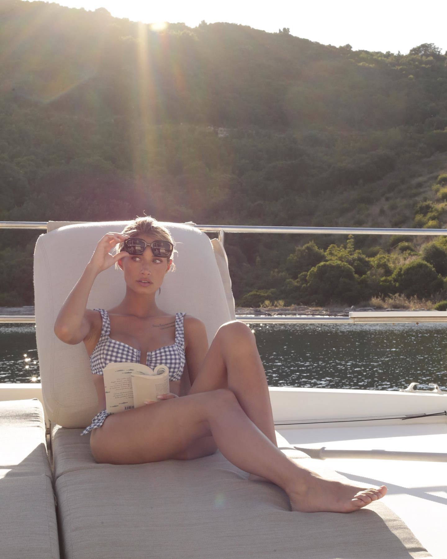 Giulia Arenas Feet