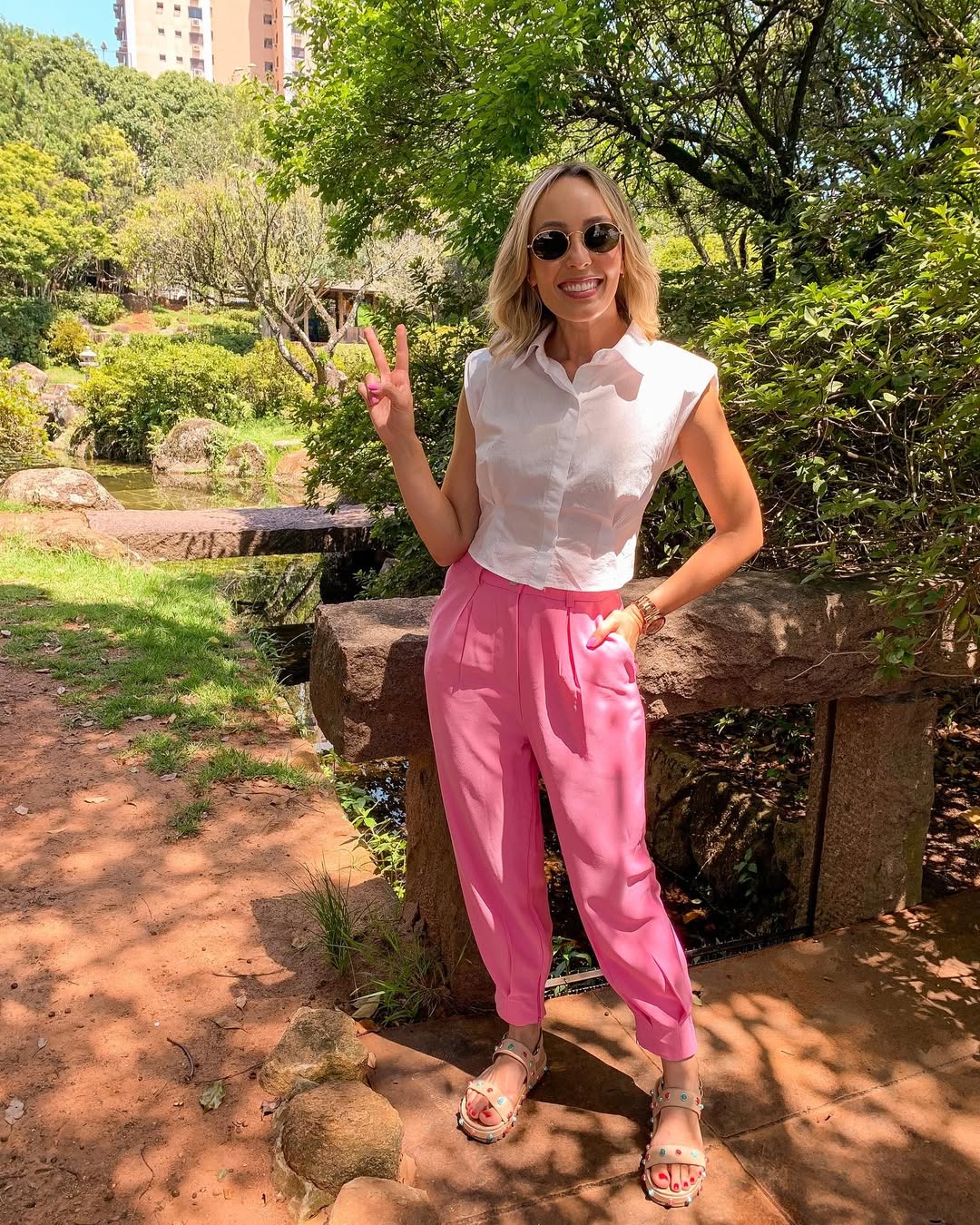 Giulia Perachi's feet