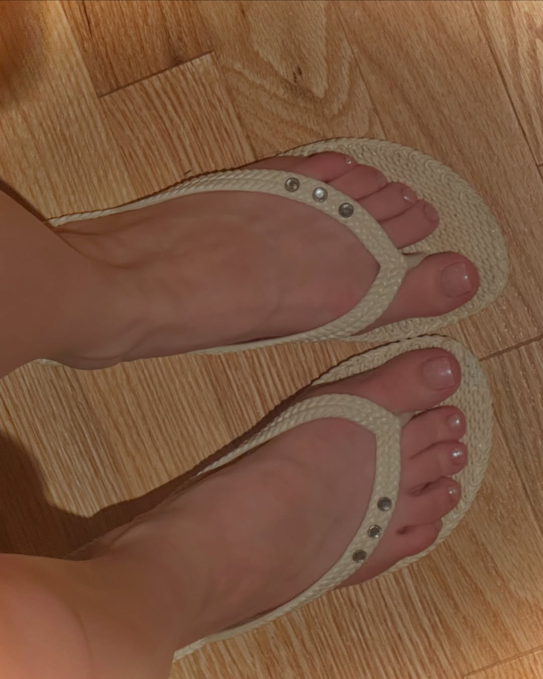 Haylee's feet