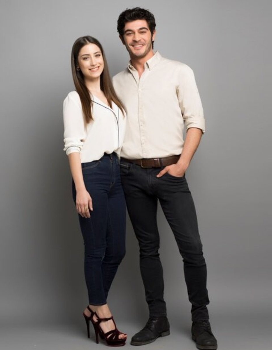 Hazal Kayas Feet