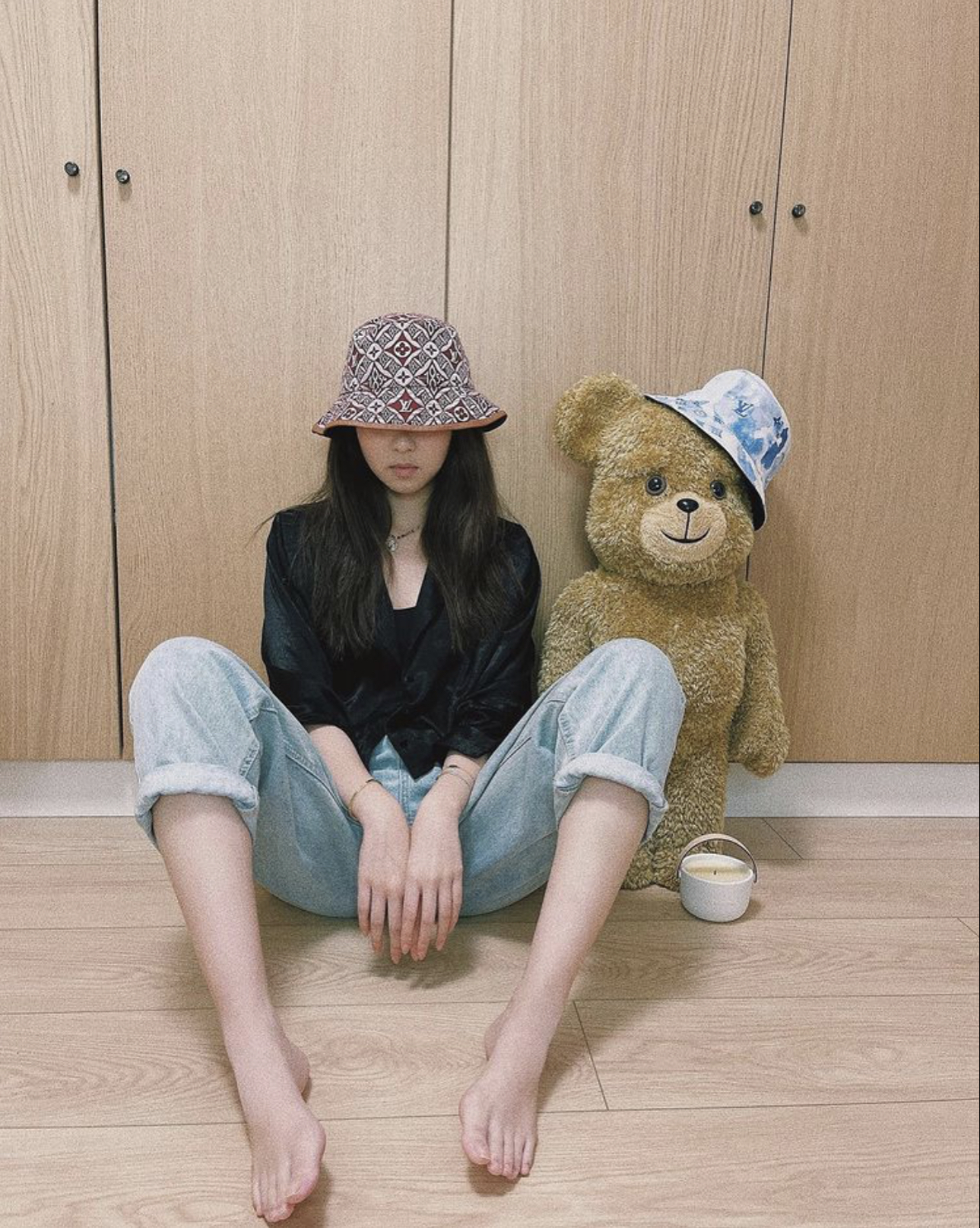 Hillary Lau's Feet - I piedi di Hillary Lau - Celebrities Feet 2024 Hillary Lau's Feet - I piedi di Hillary Lau - Celebrities Feet 2024