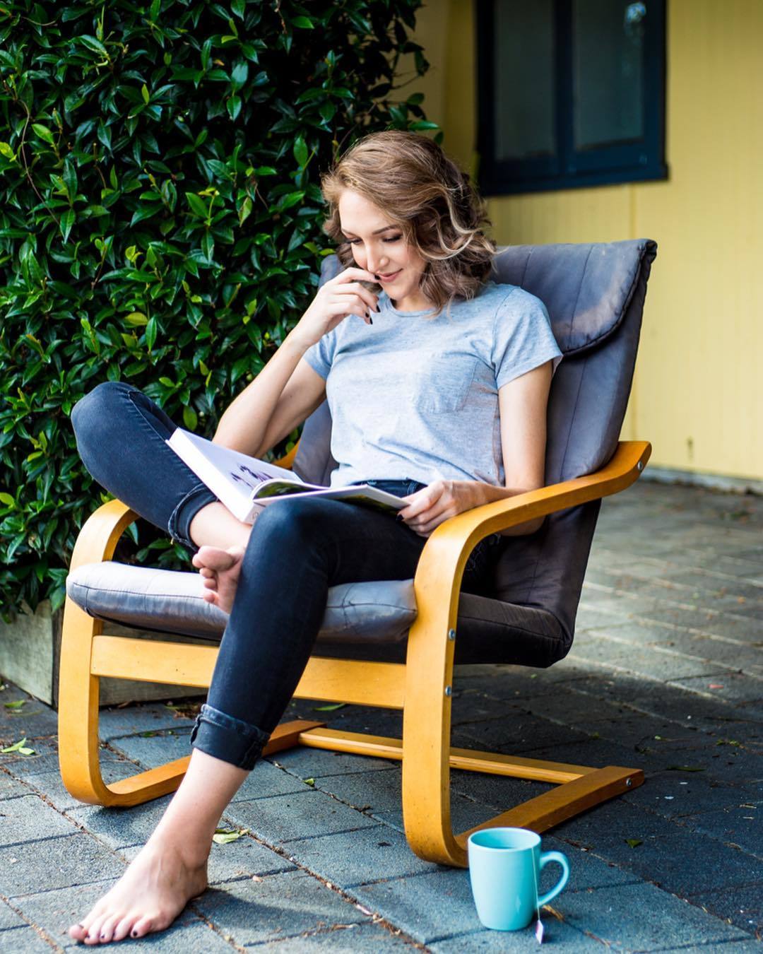 Holly Shervey's feet