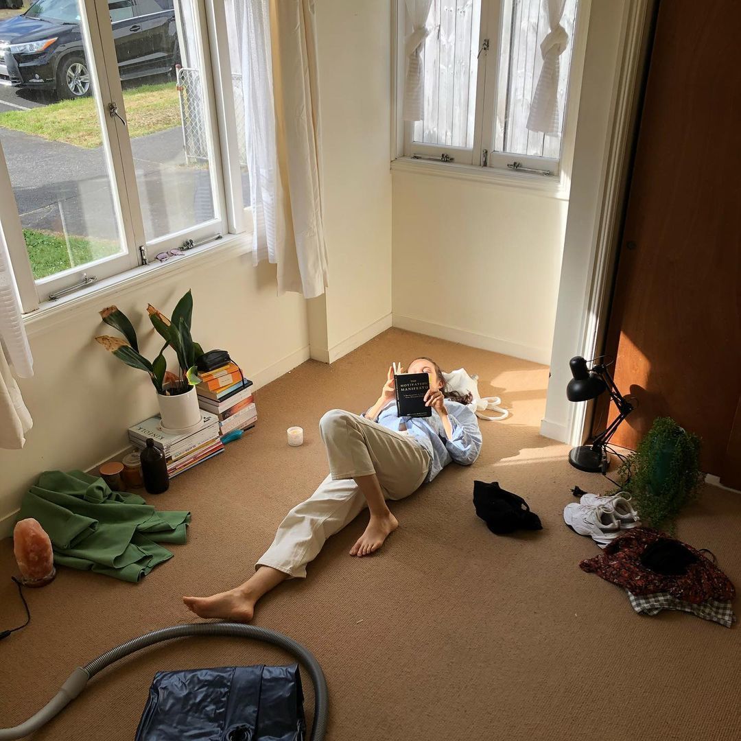 Holly Stephens's feet