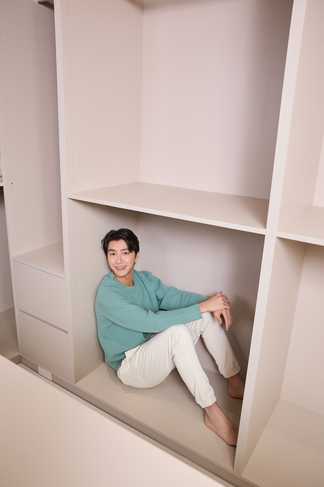 Hung-Chieh Chiang's feet