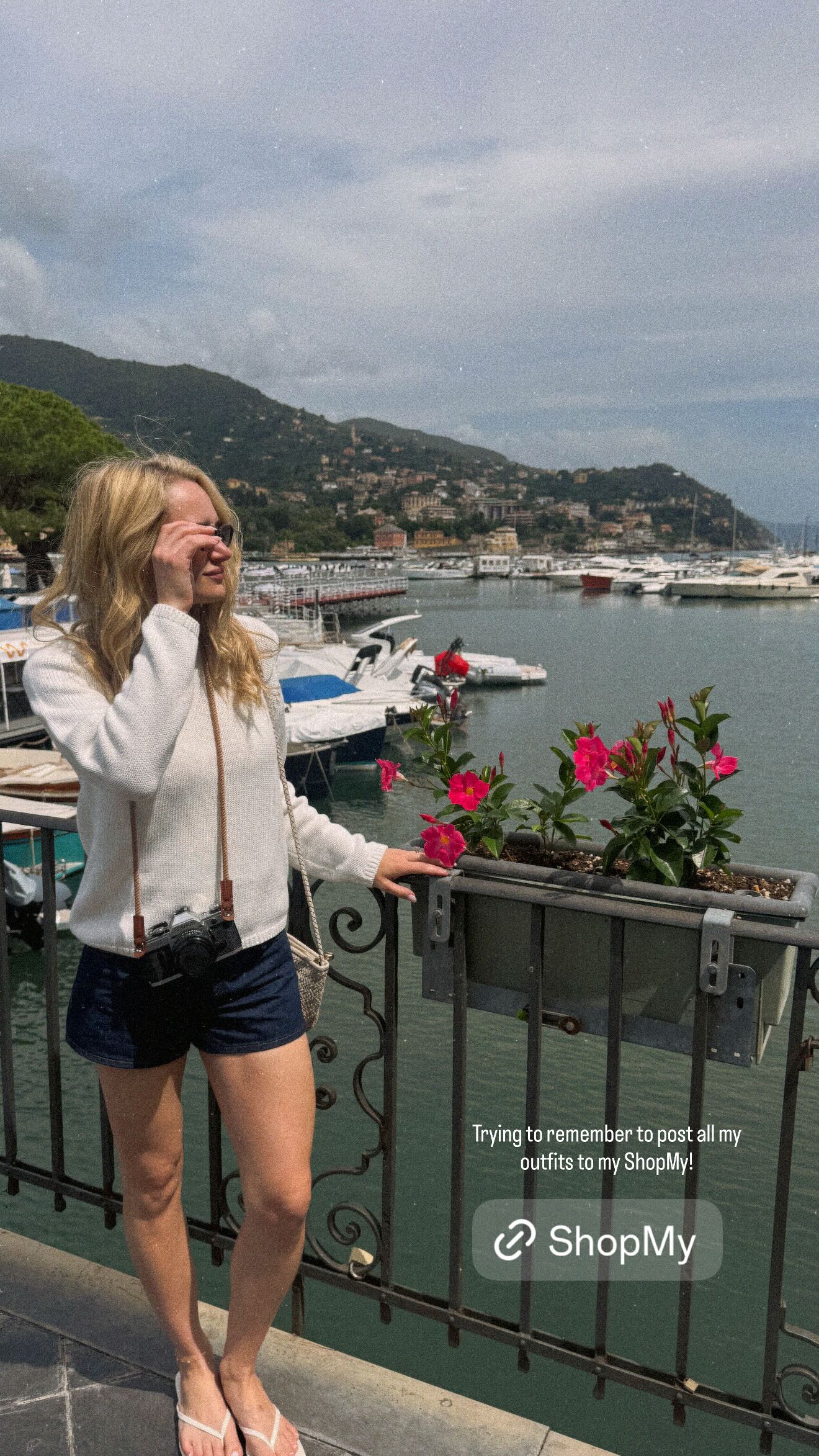 Hunter King's feet