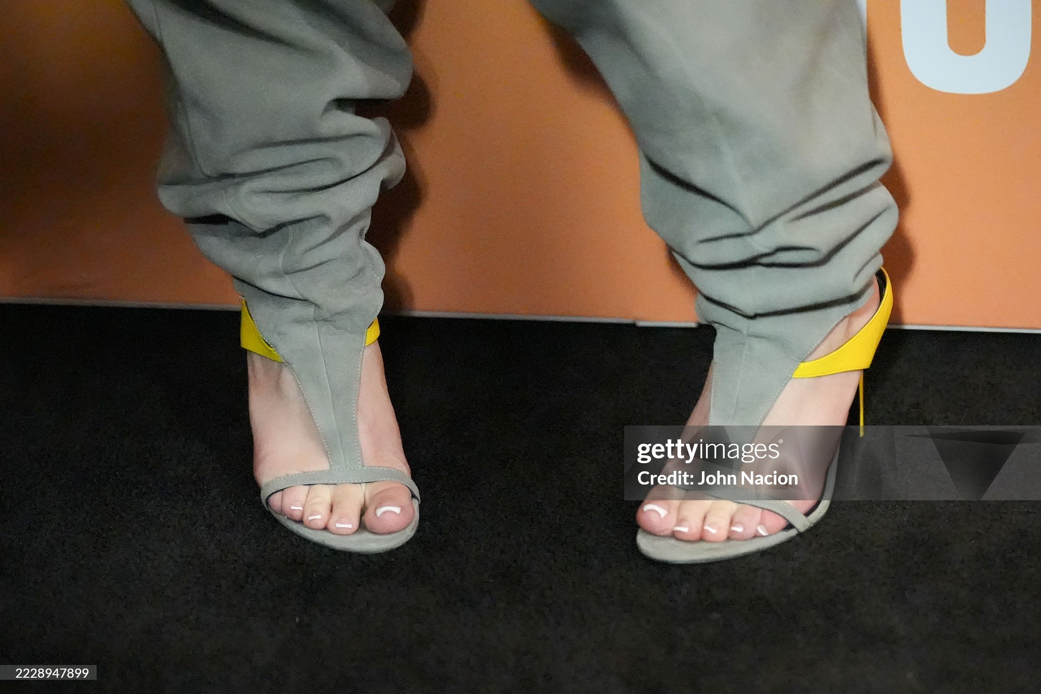 Ice Spice's feet
