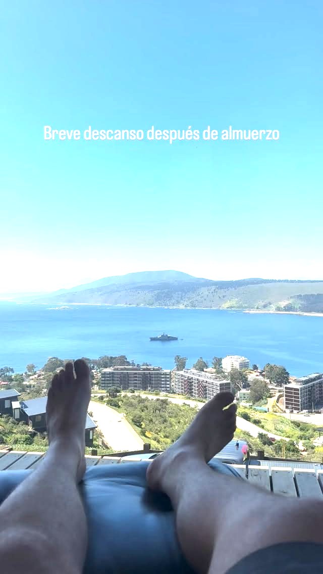Ignacio Santa Cruz's feet