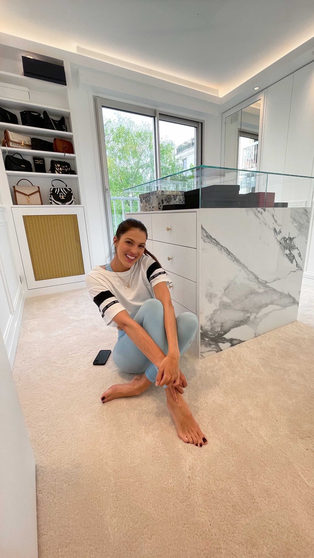 Iris Mittenaeres Feet
