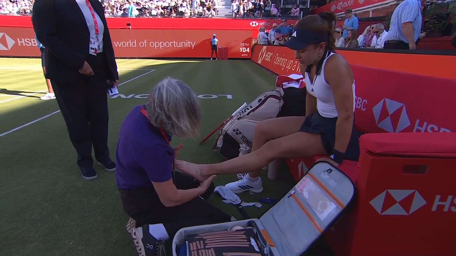 Iva Jovic's feet