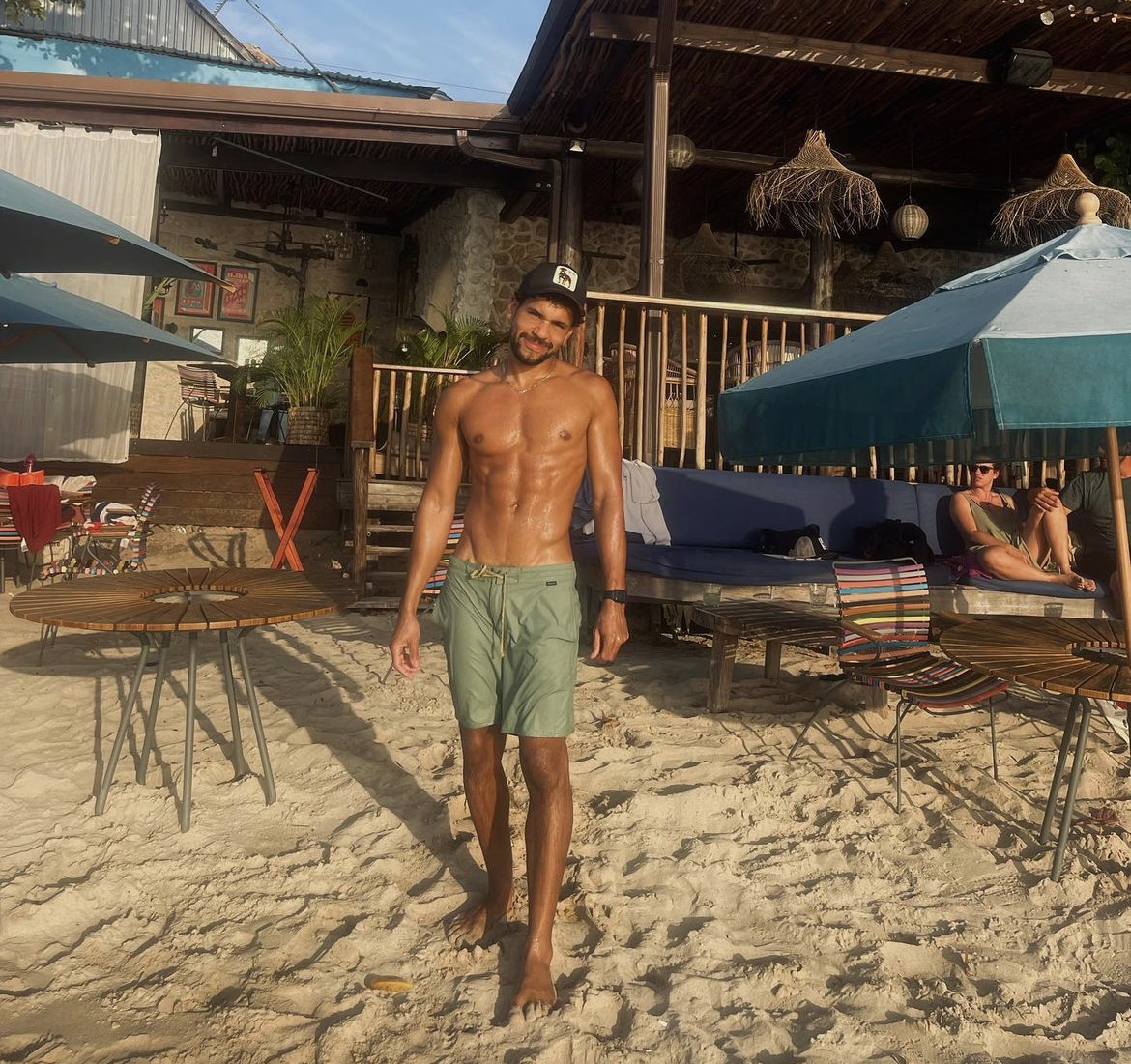 Jacob Maynard's feet