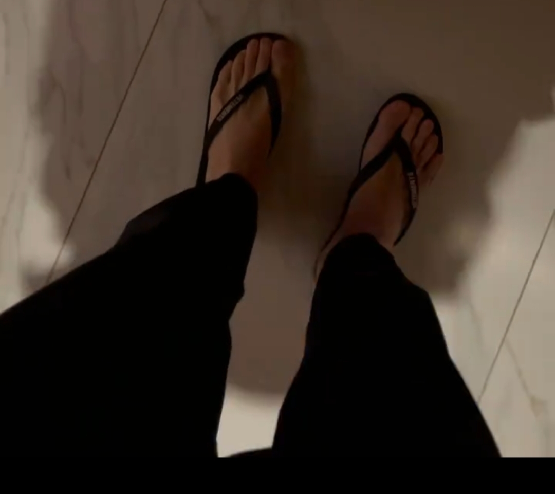 Jake Ejercito's feet