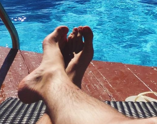 Jake Ejercito's feet