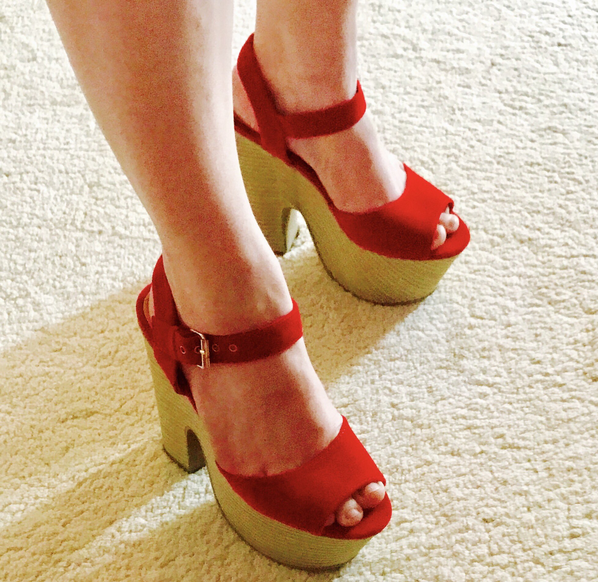 Janina Ramirez's feet