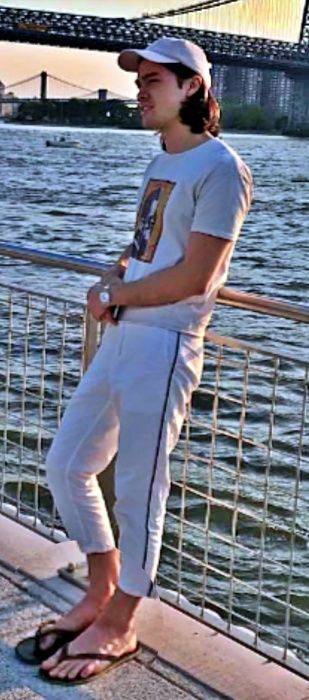 Jared Goldstein's feet