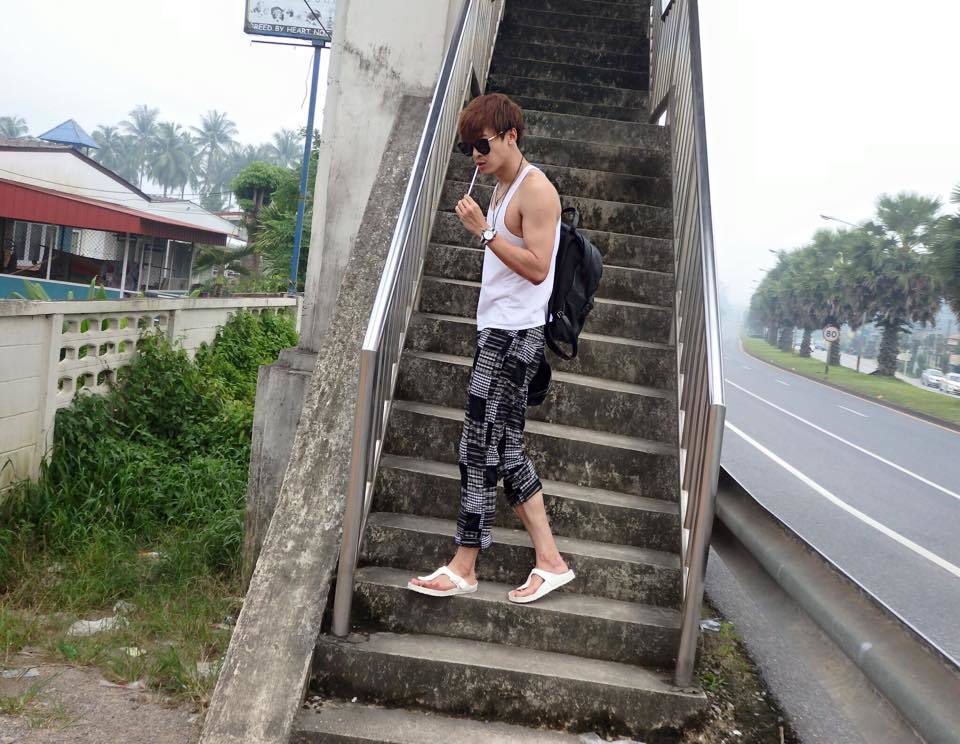 Jeffrey Cheng's feet