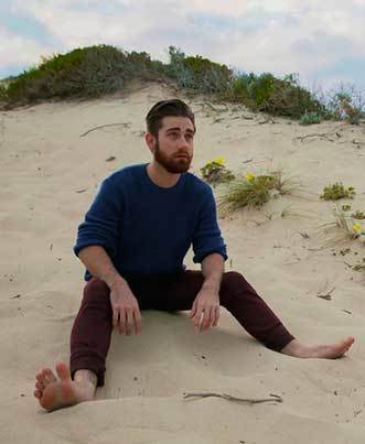 Jeffrey Jay Fowler's feet