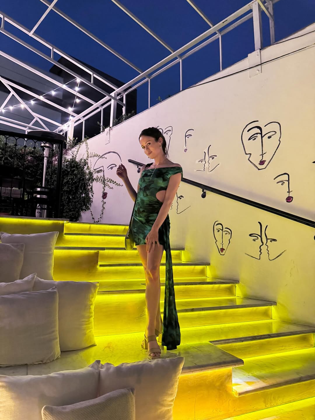 Jennifer Levinson's feet