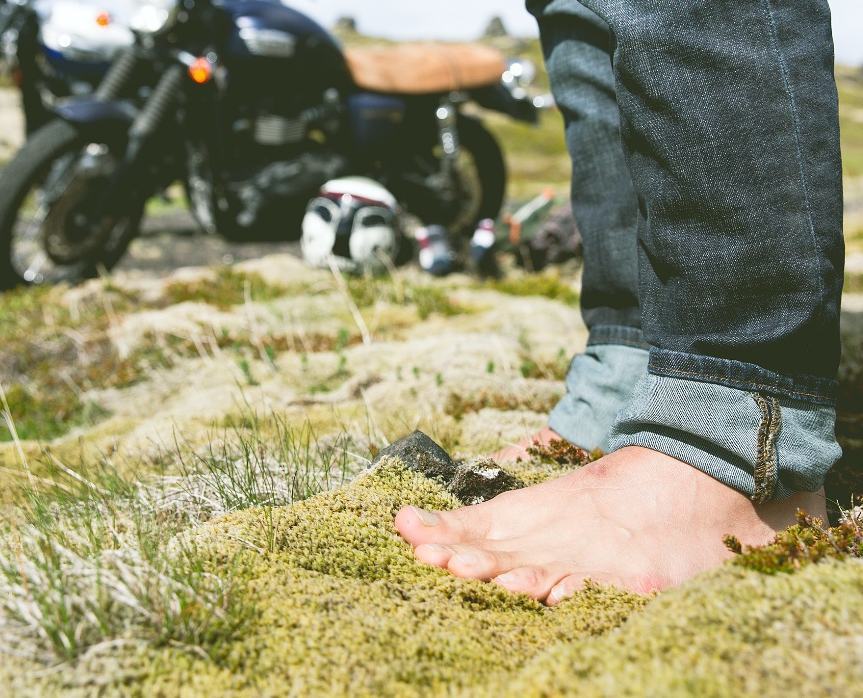 Jeremías Israel's feet