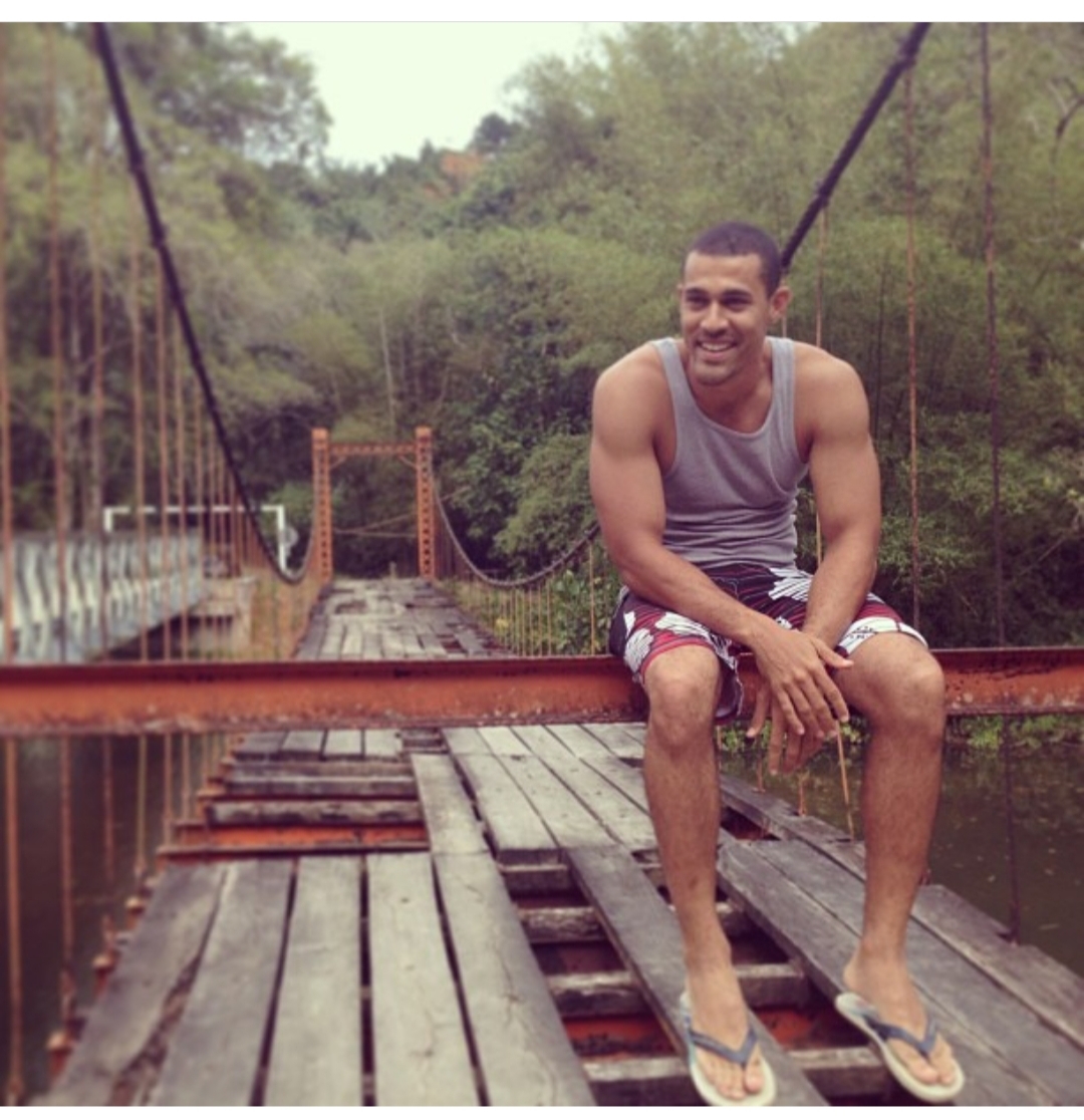 Jerome Precilla's feet