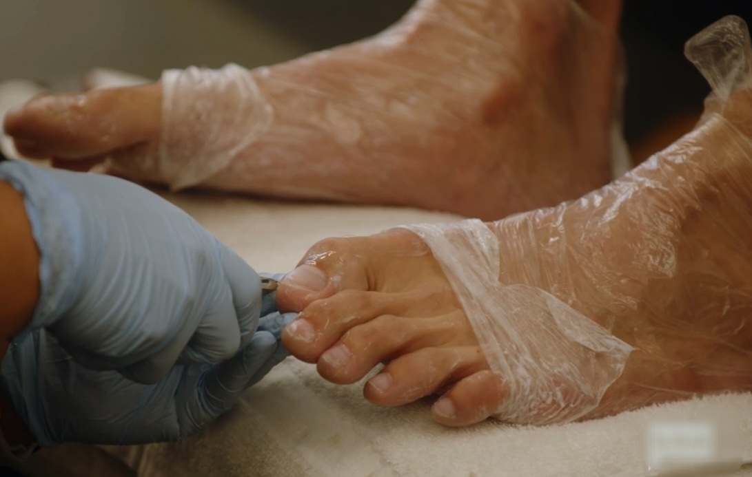 Jesse Solomon's feet