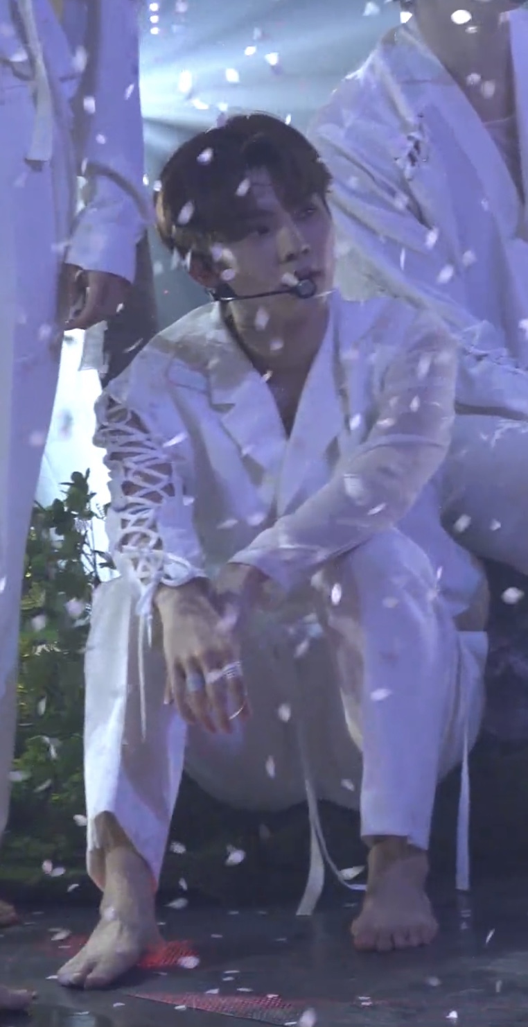 Ji Chang Min's feet