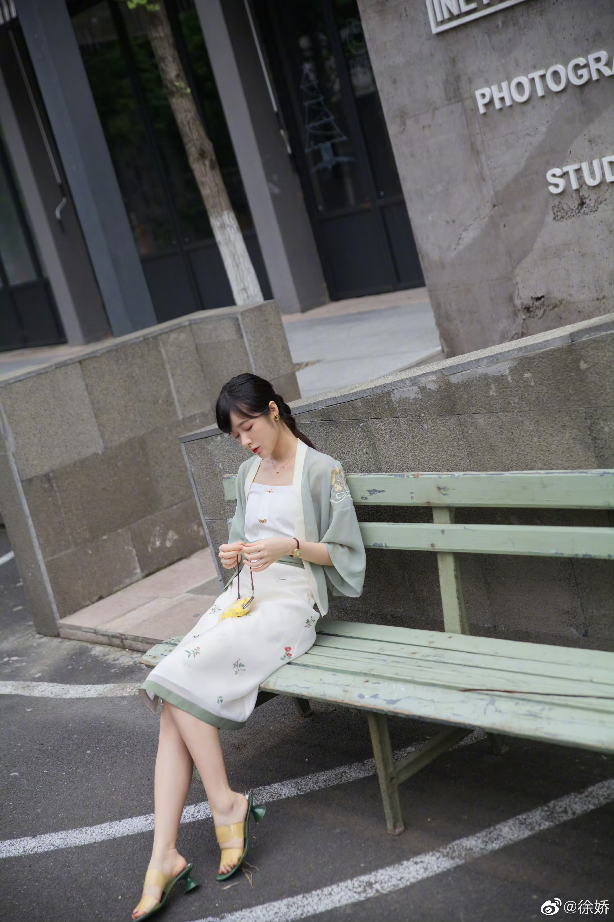 Jiao Xu's feet