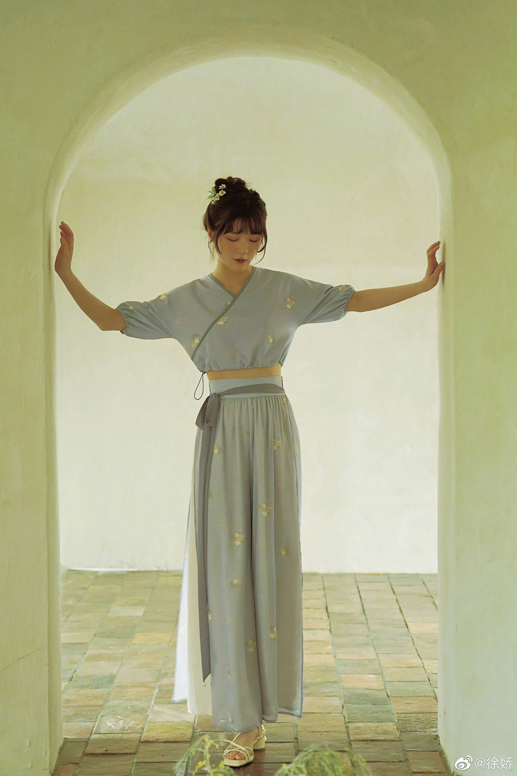 Jiao Xu's feet