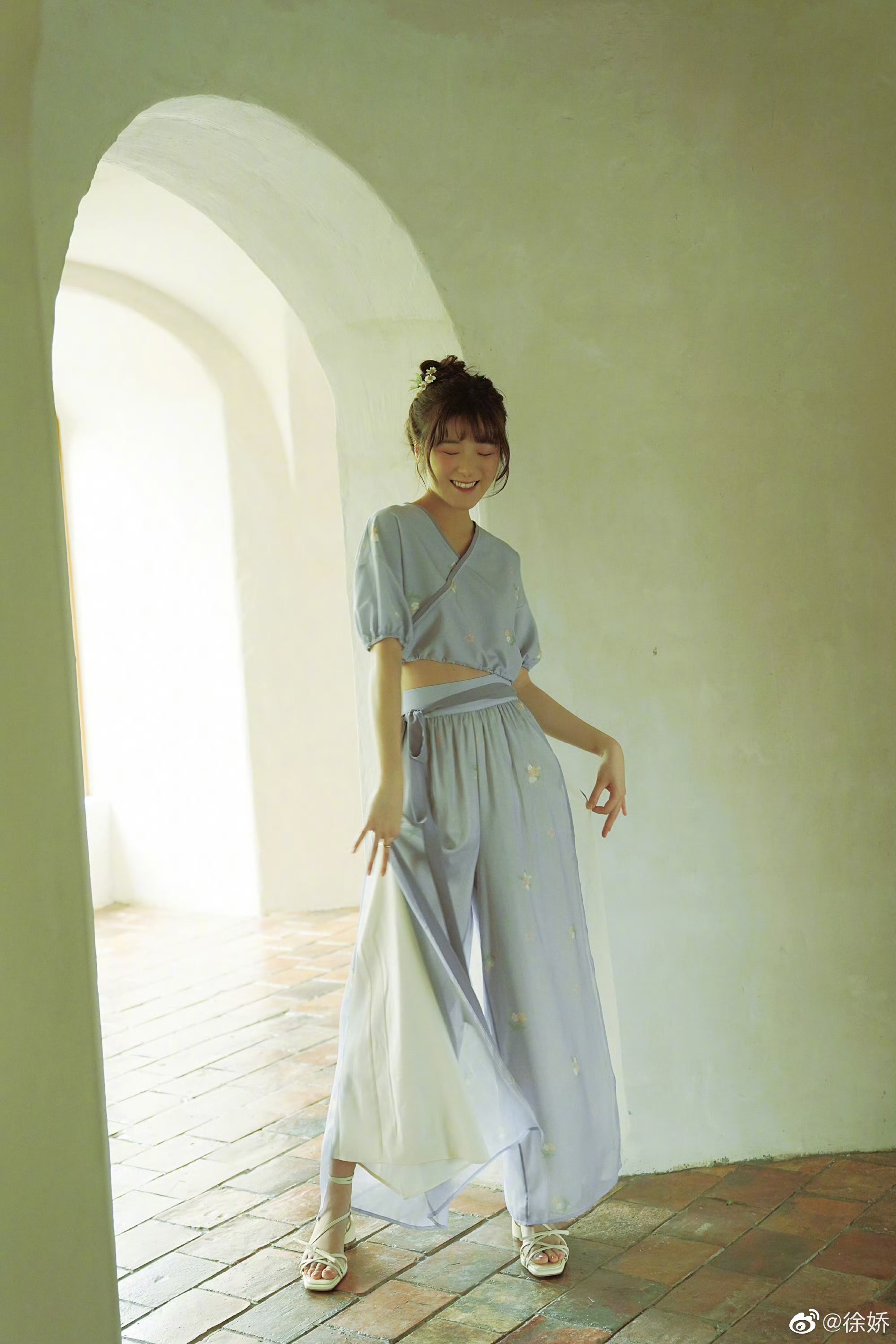 Jiao Xu's feet