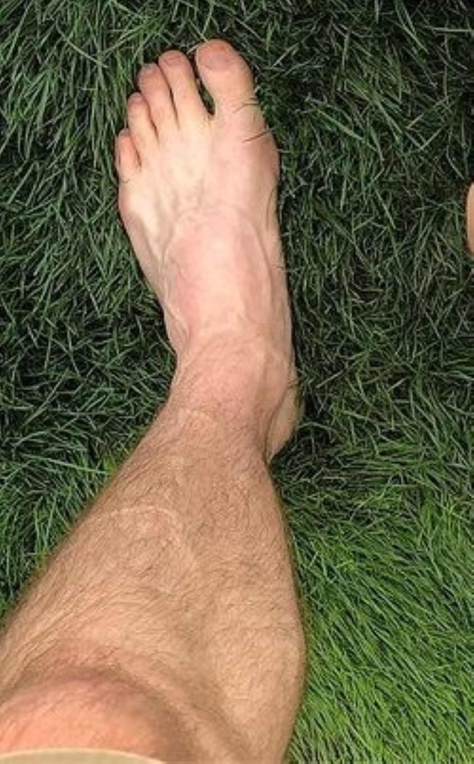 Joe Hanson's feet