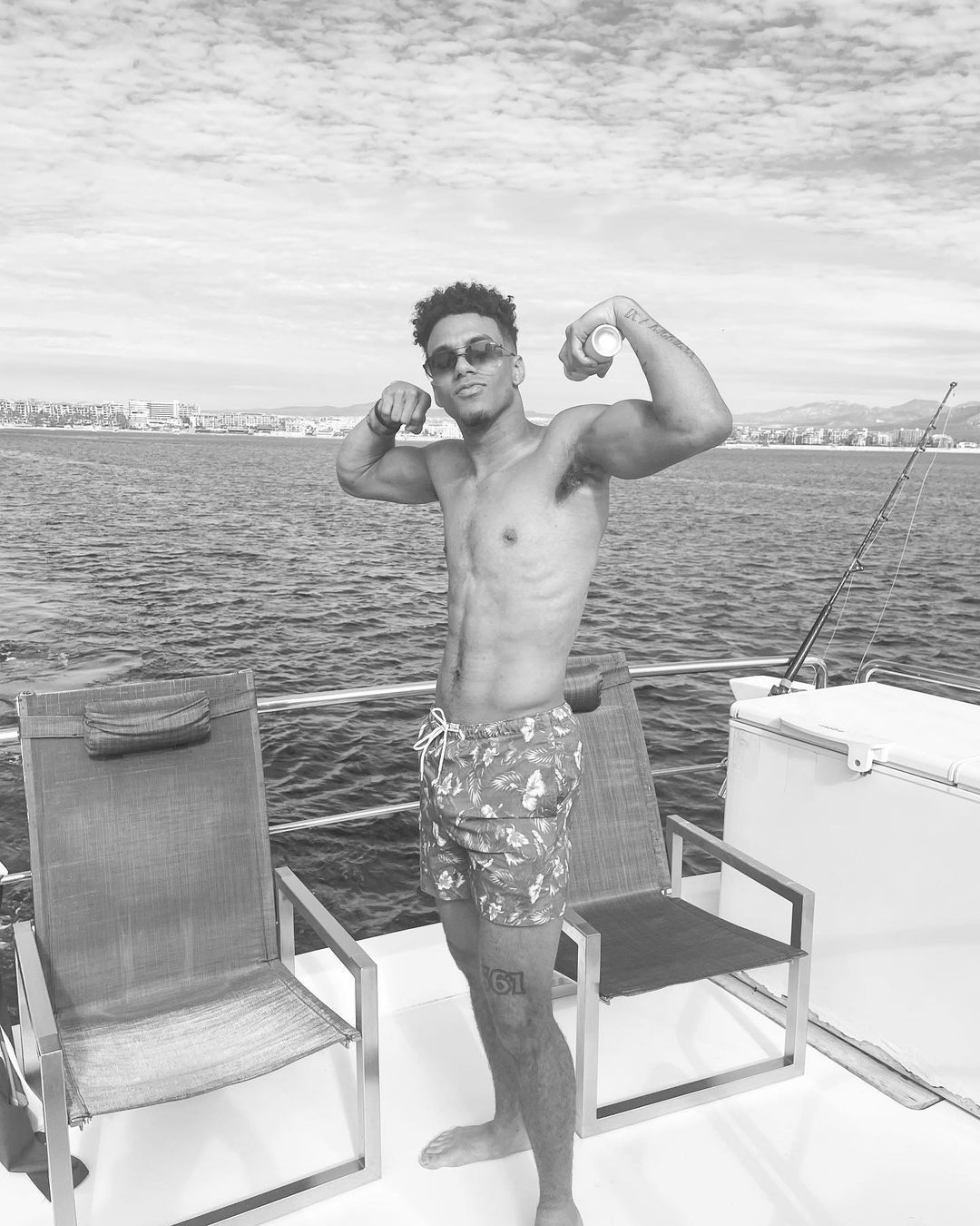 Jordan Travis's feet