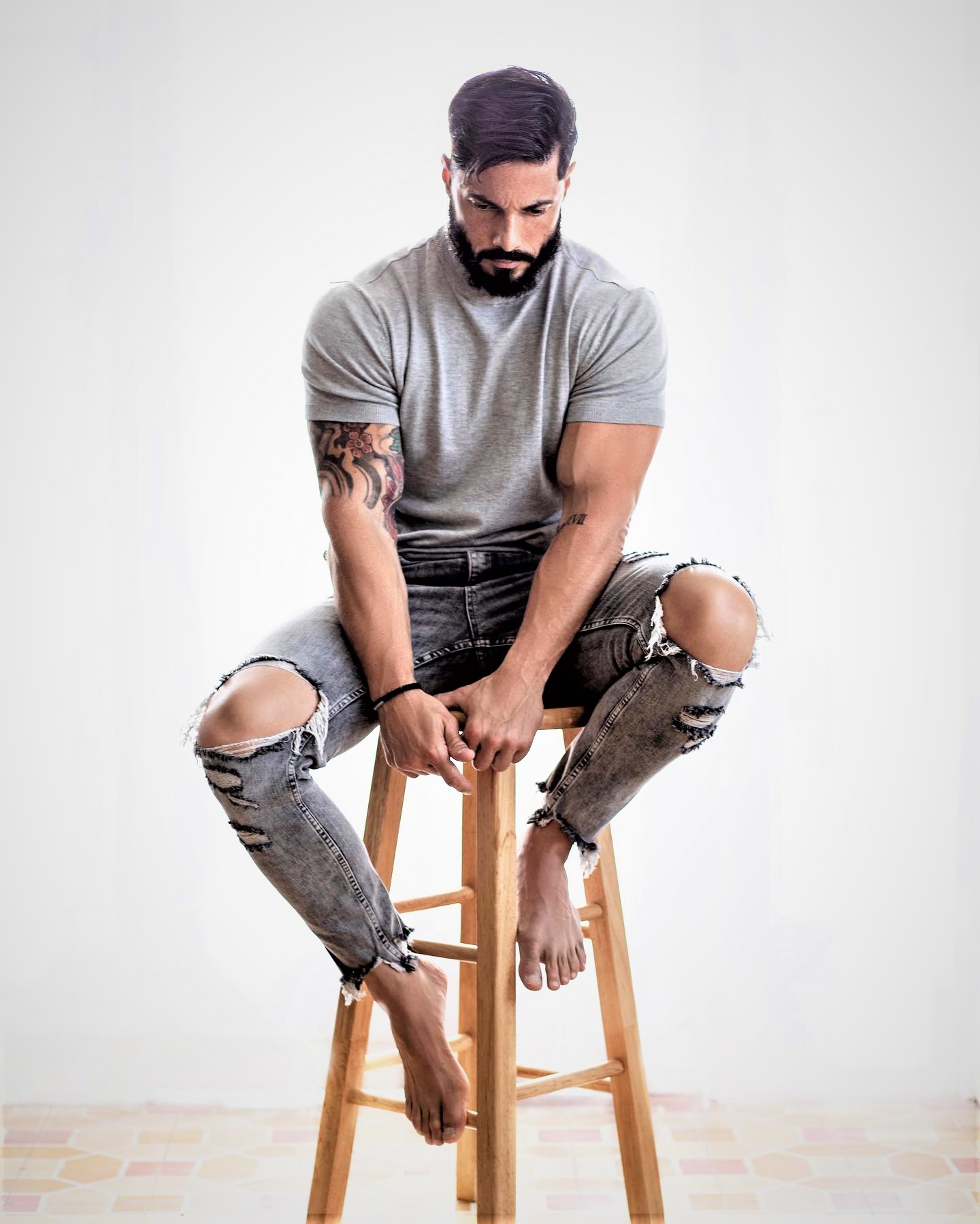 Jorge Alberti's feet