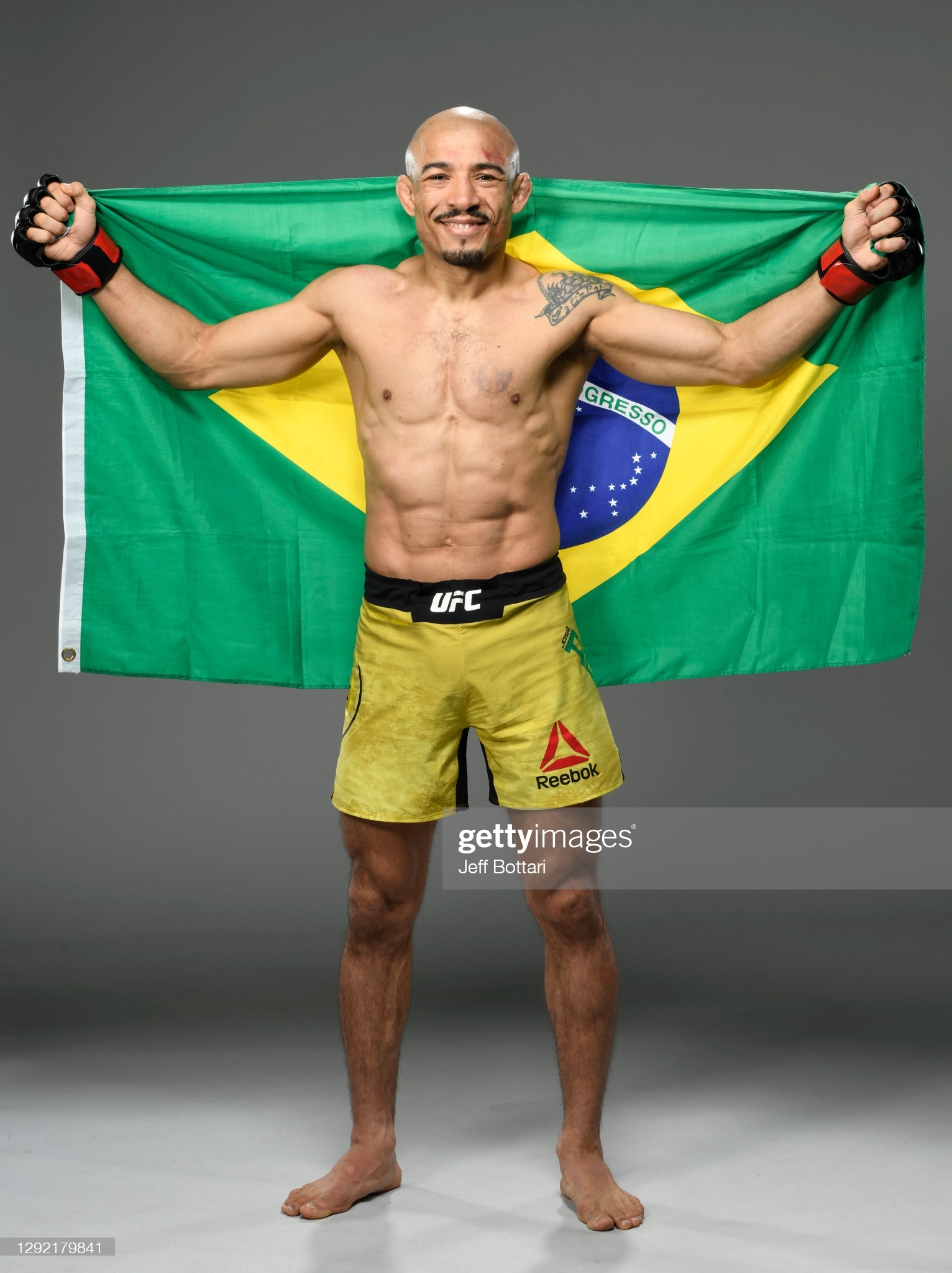 José Aldo's feet