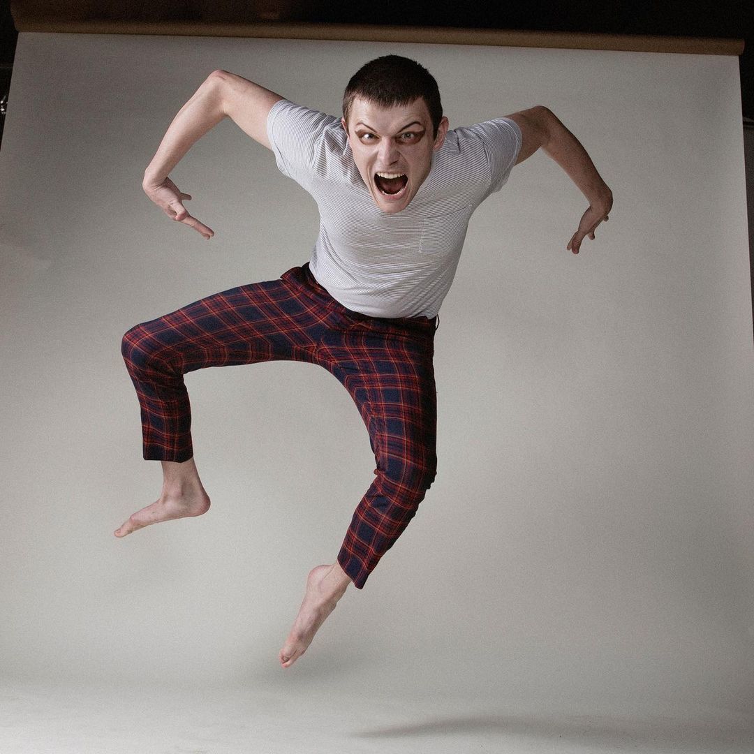 Josh Castille's feet