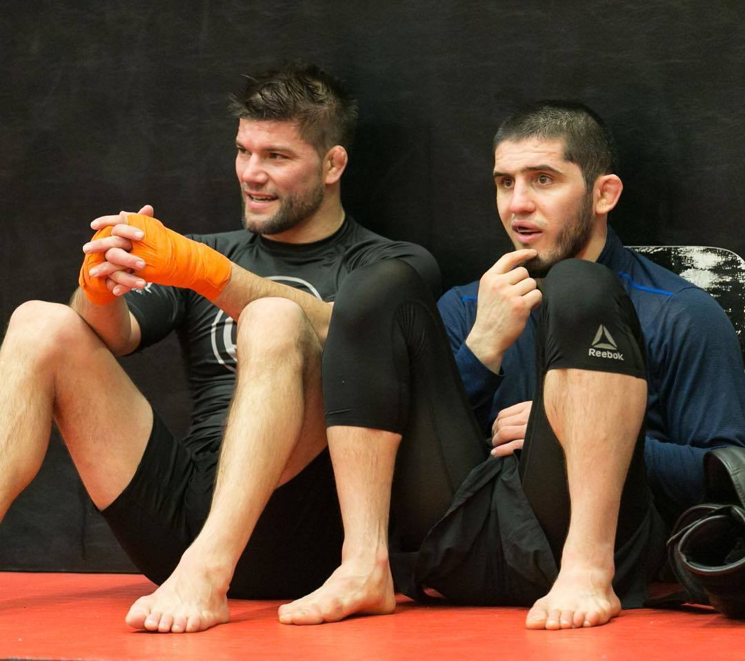 Josh Thomson's feet