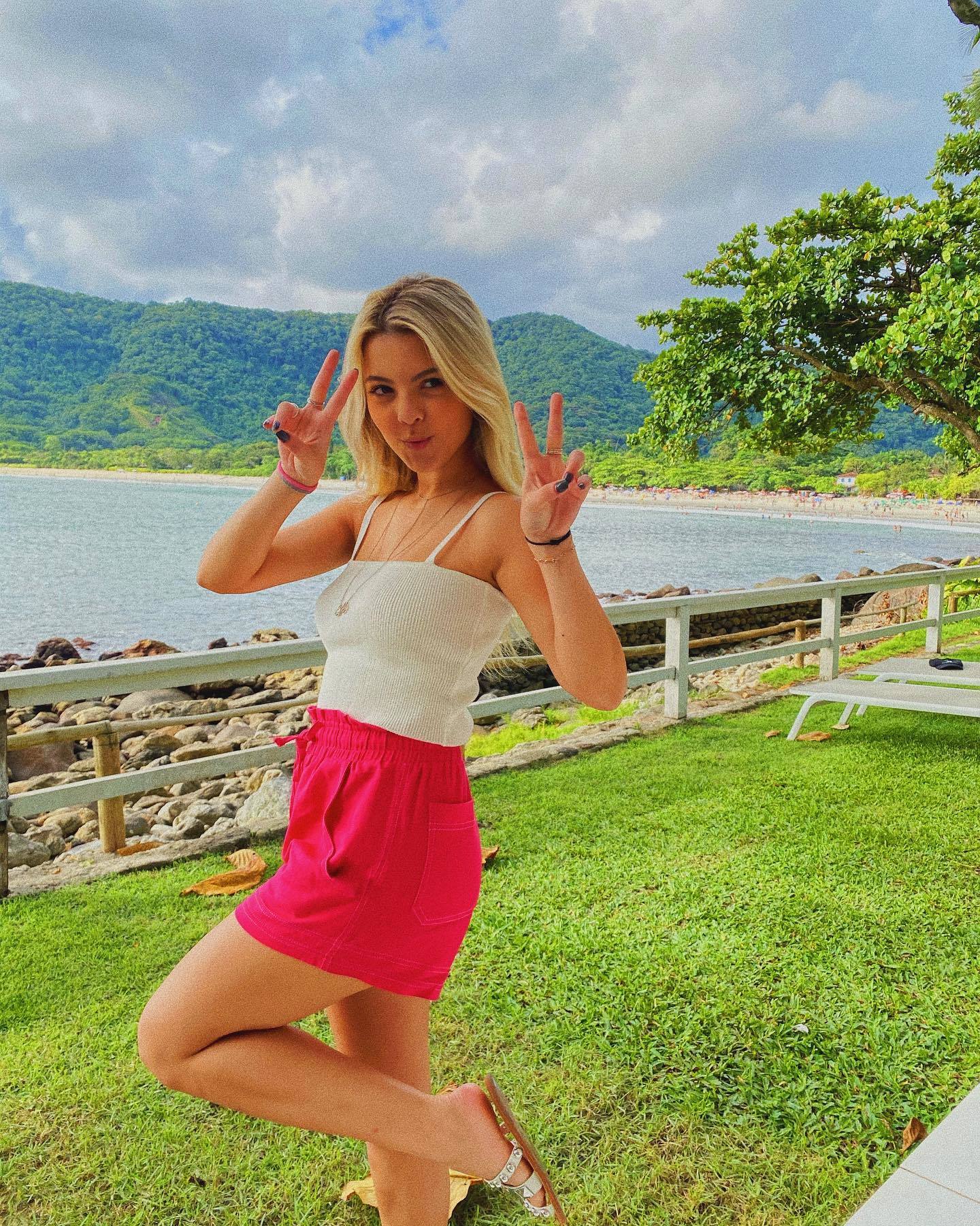 Júlia Gomess Feet