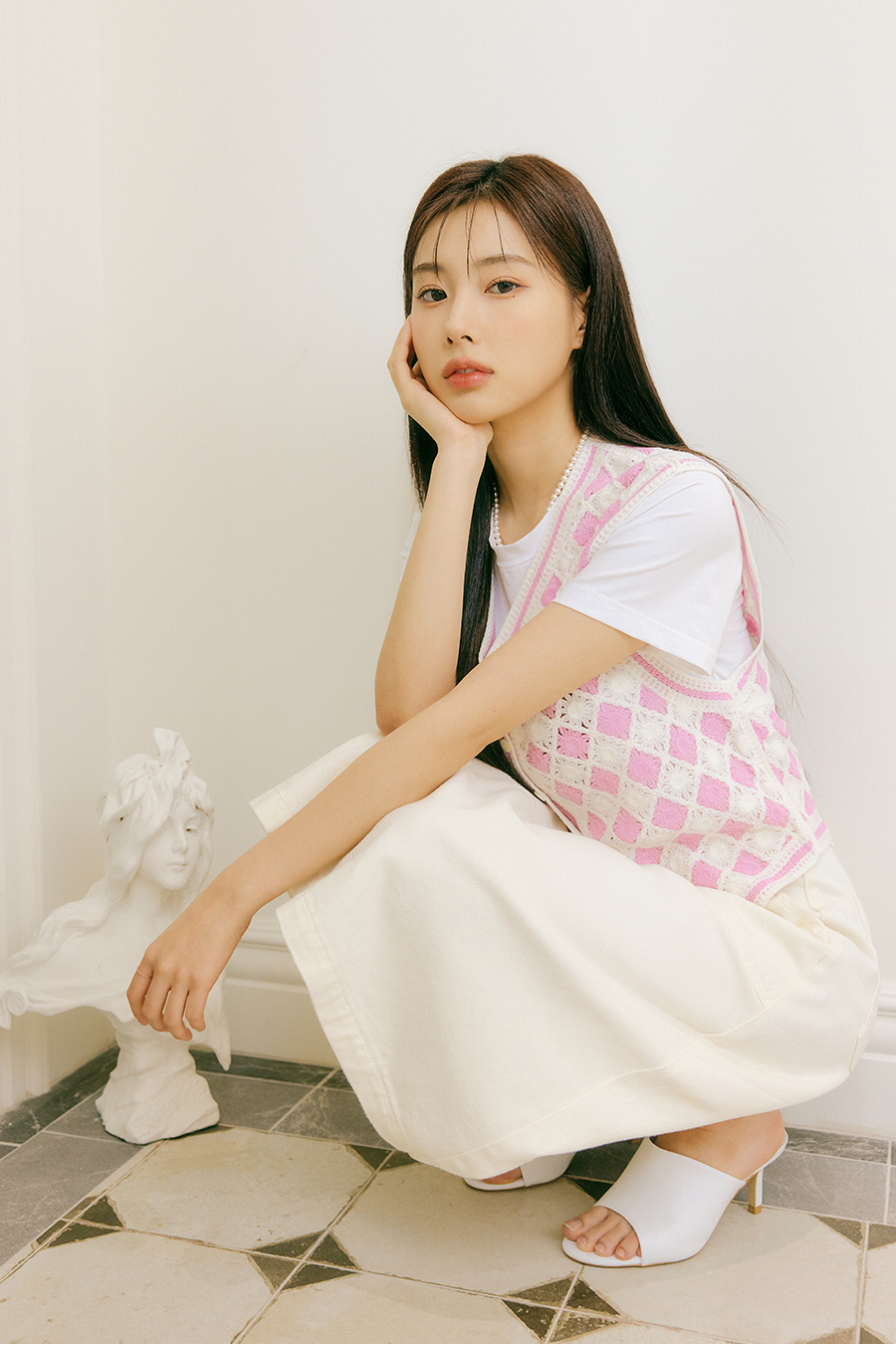 Kang Hye-won's feet
