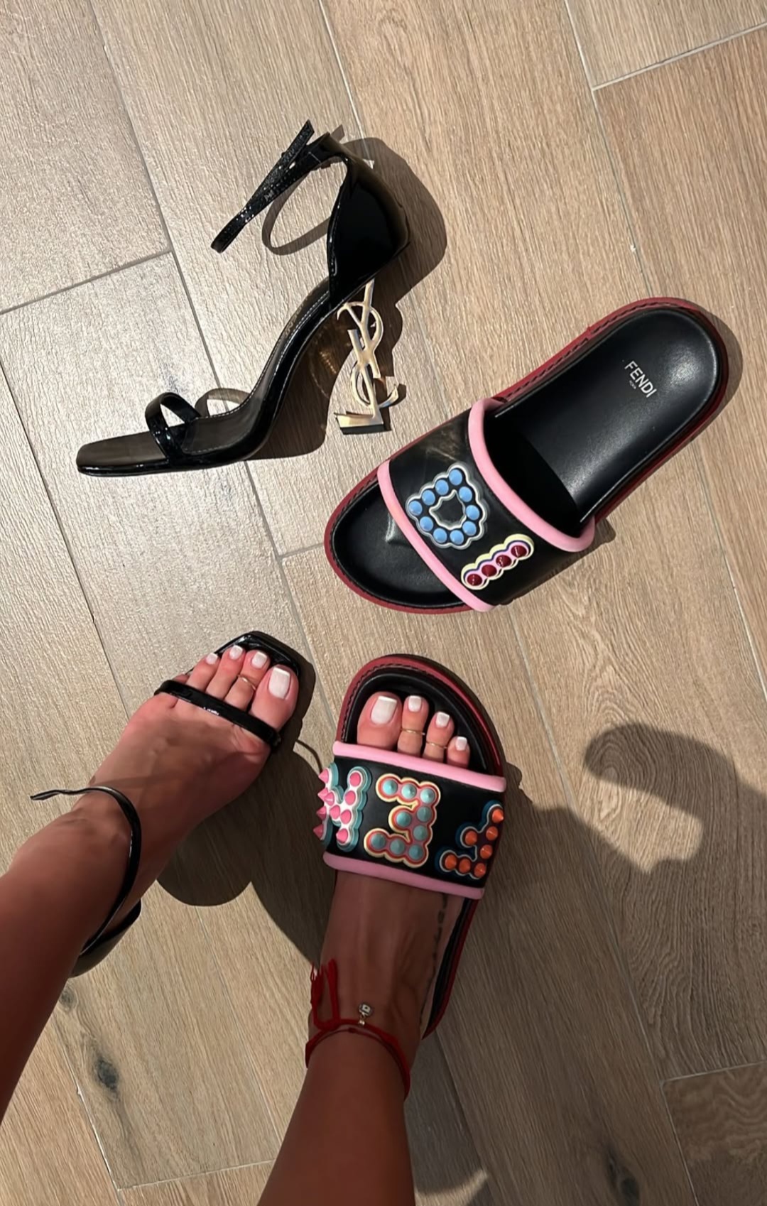 Kaptanoglu Nurcin's feet