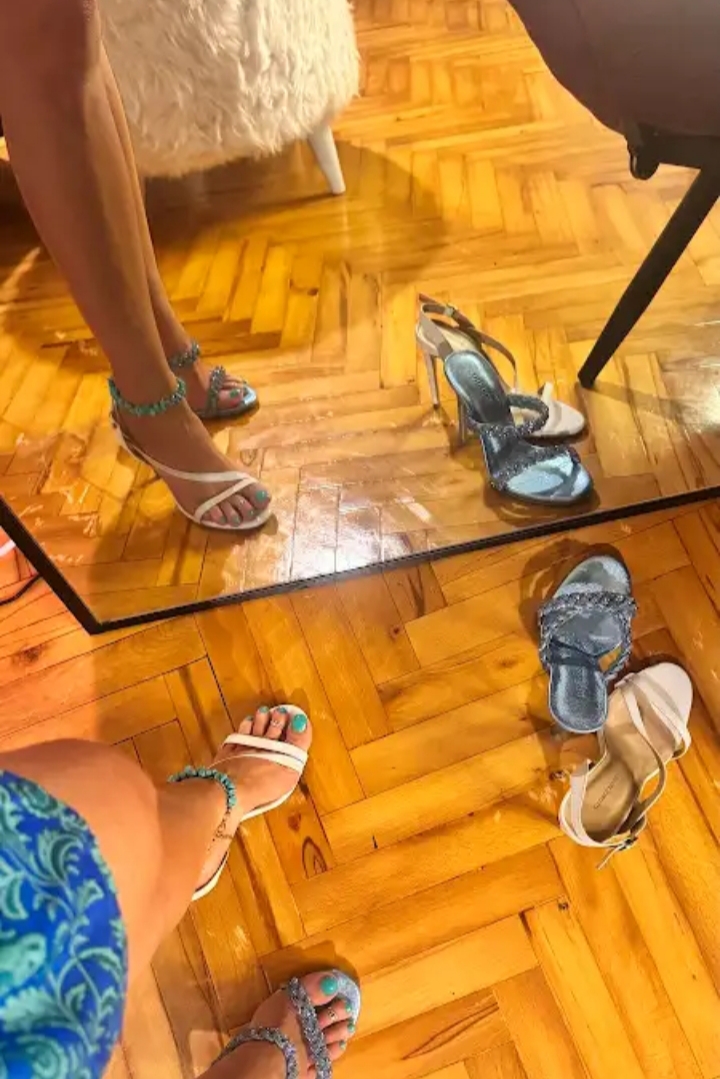 Karolin Fisekci's feet