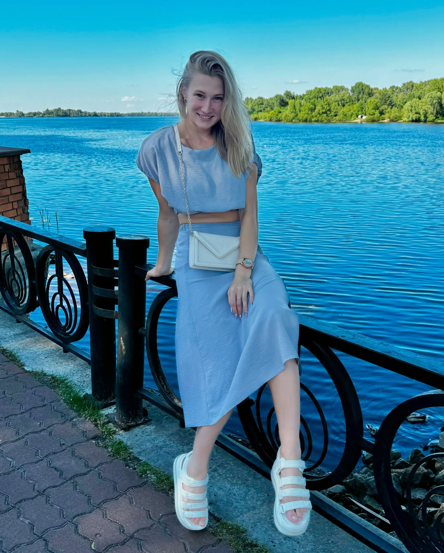 Kateryna Nikitina's feet